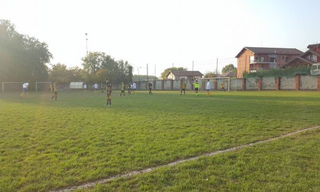 L'annuncio choc: il parroco vende il campo da calcio - Prima Chivasso